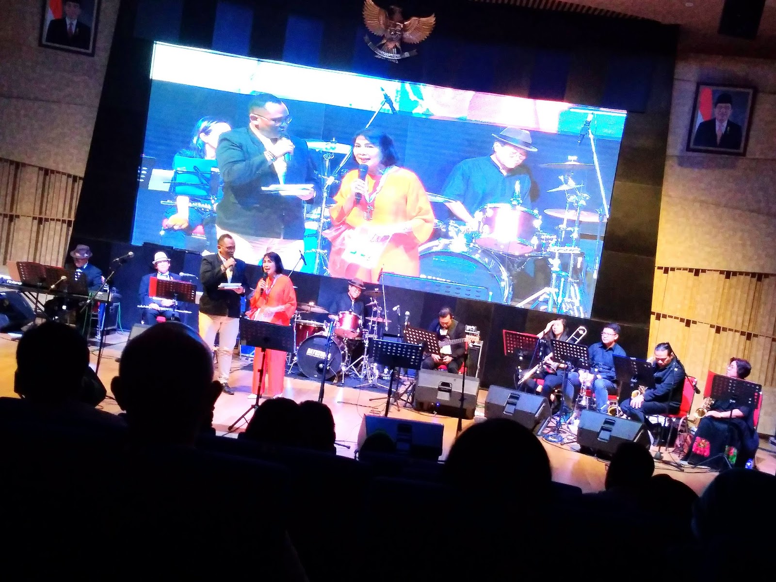 Konser Mandiri The Professor Band Di Makara Art UI