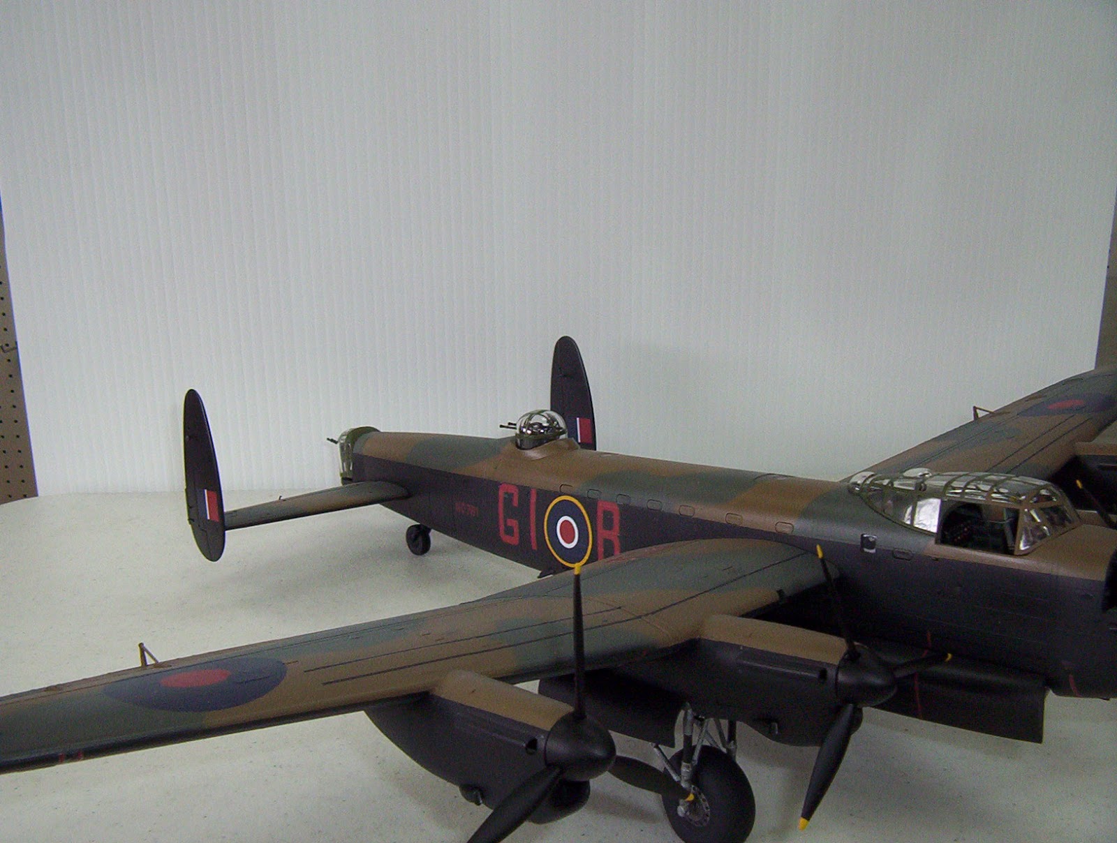 Scale Model Hobby: AVRO LANCASTER MkIII. ( RAF)