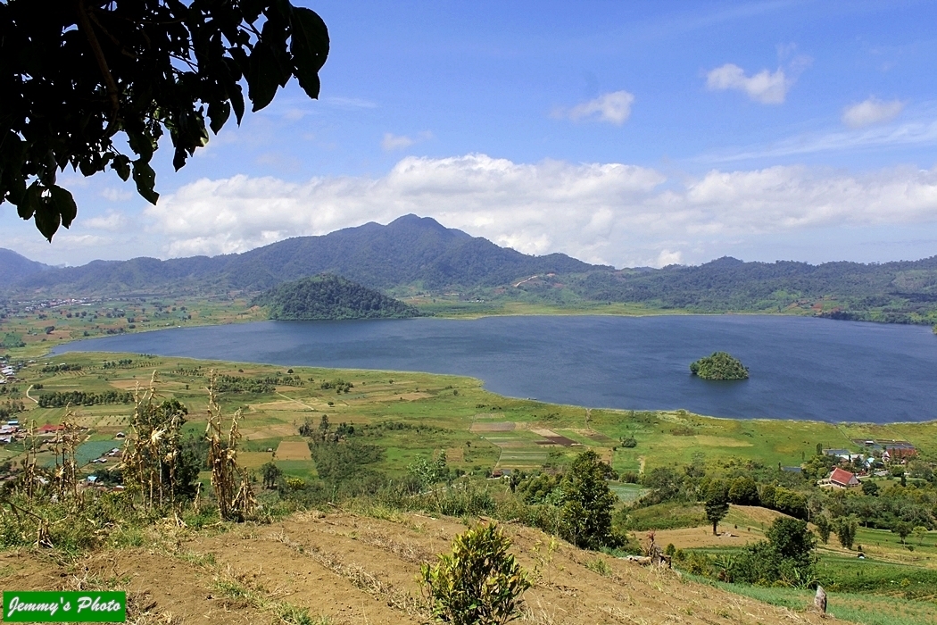 Pesona Alam dan Satwa Liar: Danau Moat