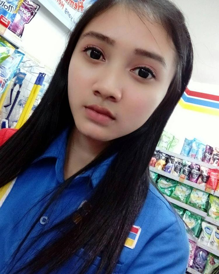 Cerita Seks - Saling Menunjukkan Kemaluan Dengan Saudariku | Cerita Semi Bokep