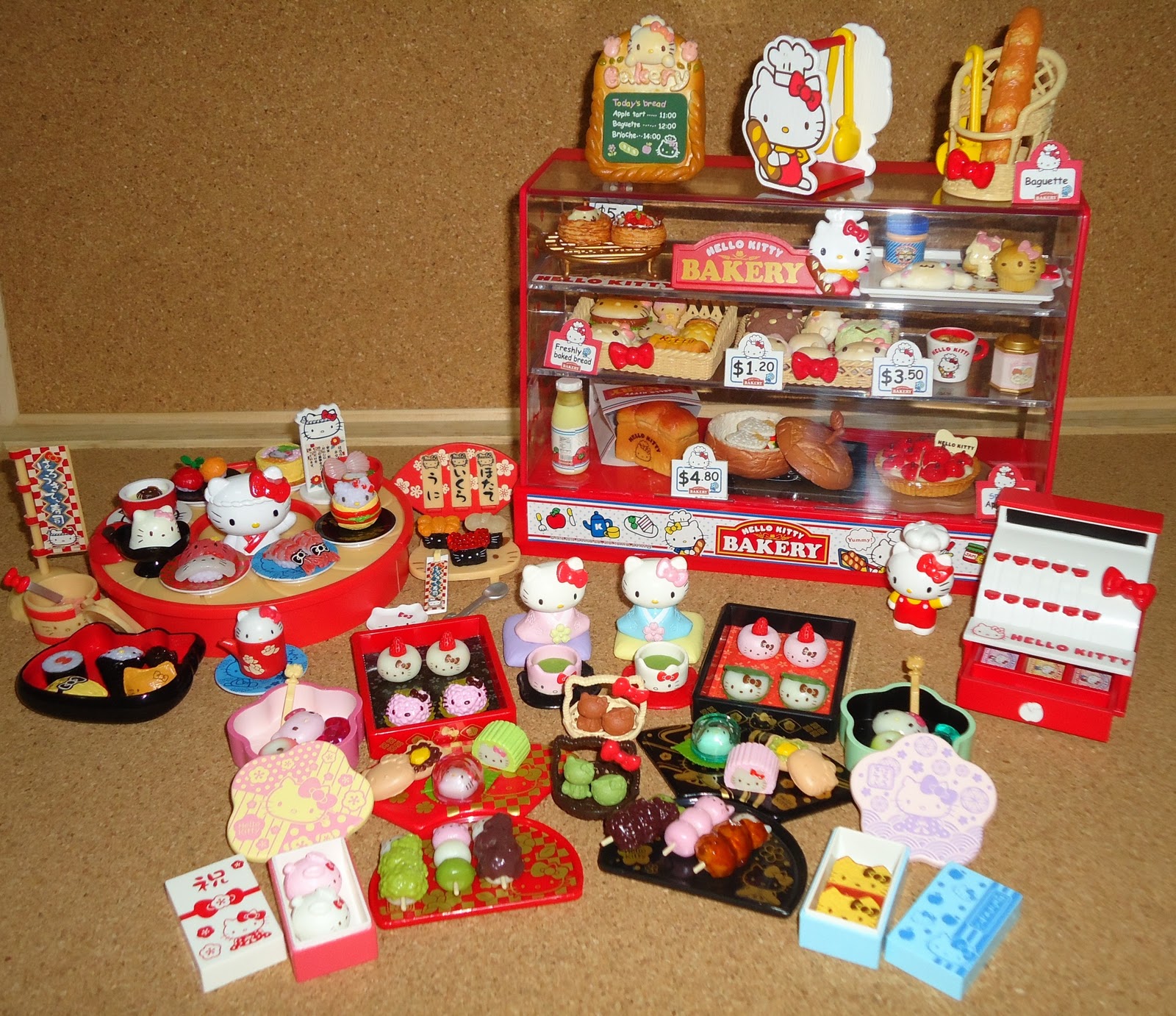 Hello Kitty Karma: Yummy Hello Kitty food Display set