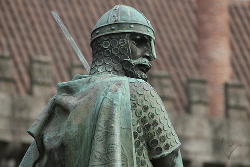 invitaminerva45: AFONSO HENRIQUES, O PRIMEIRO MONARCA