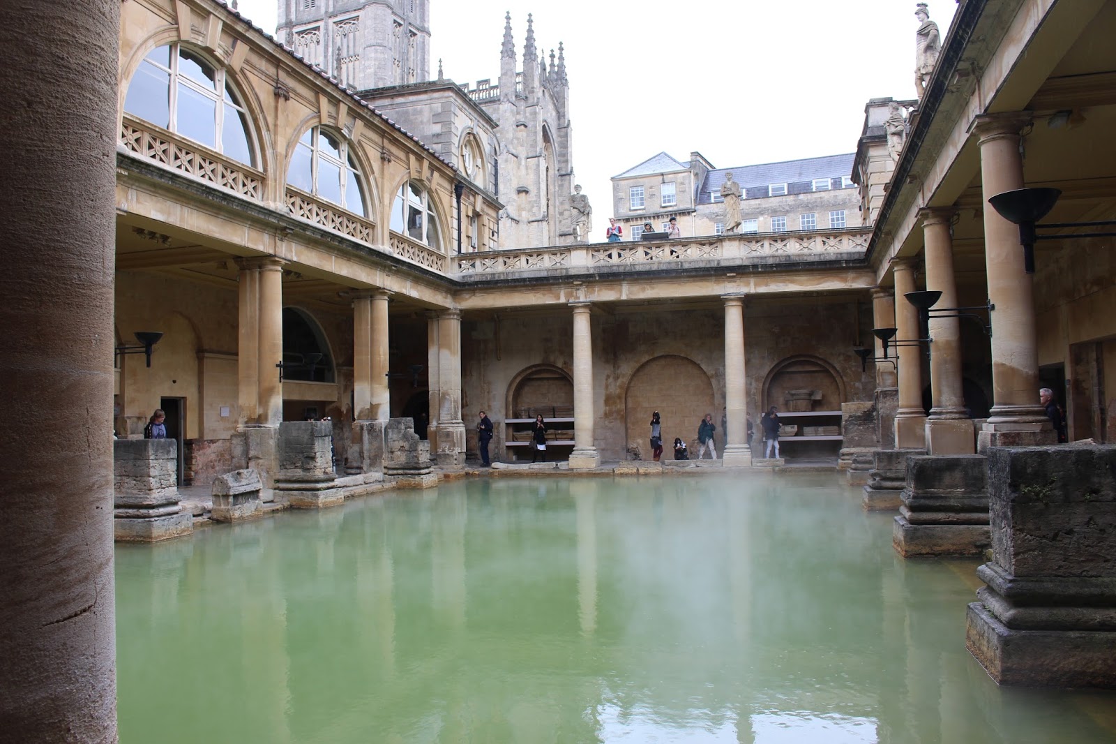 A Girl's Gotta Fly: Bath: Aqua, Angels and Architecture