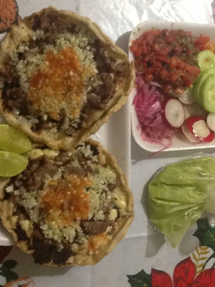 Con Sabor a Sinaloa: Chorreadas de carne asada.