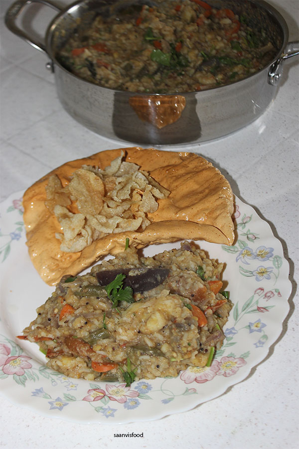 Saanvis food: Bisibelebath