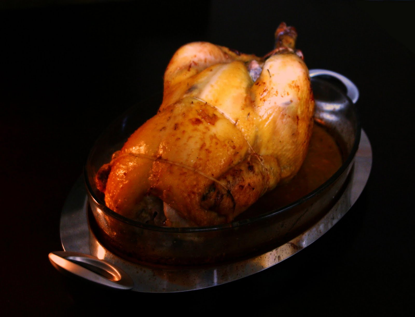 CAROLINE´S CREATIVE FOOD: CAPON RELLENO CON MAGRO Y MANZANA AL HORNO