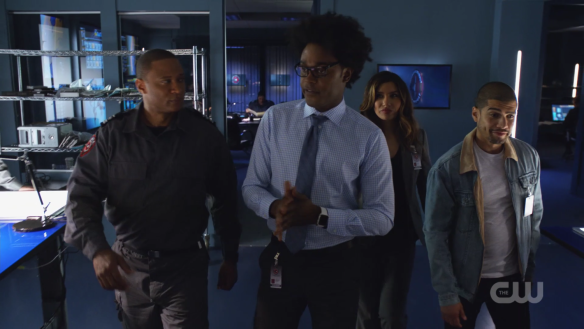 It turns out the new Green Arrow is acting like Robin Hood, giving ...