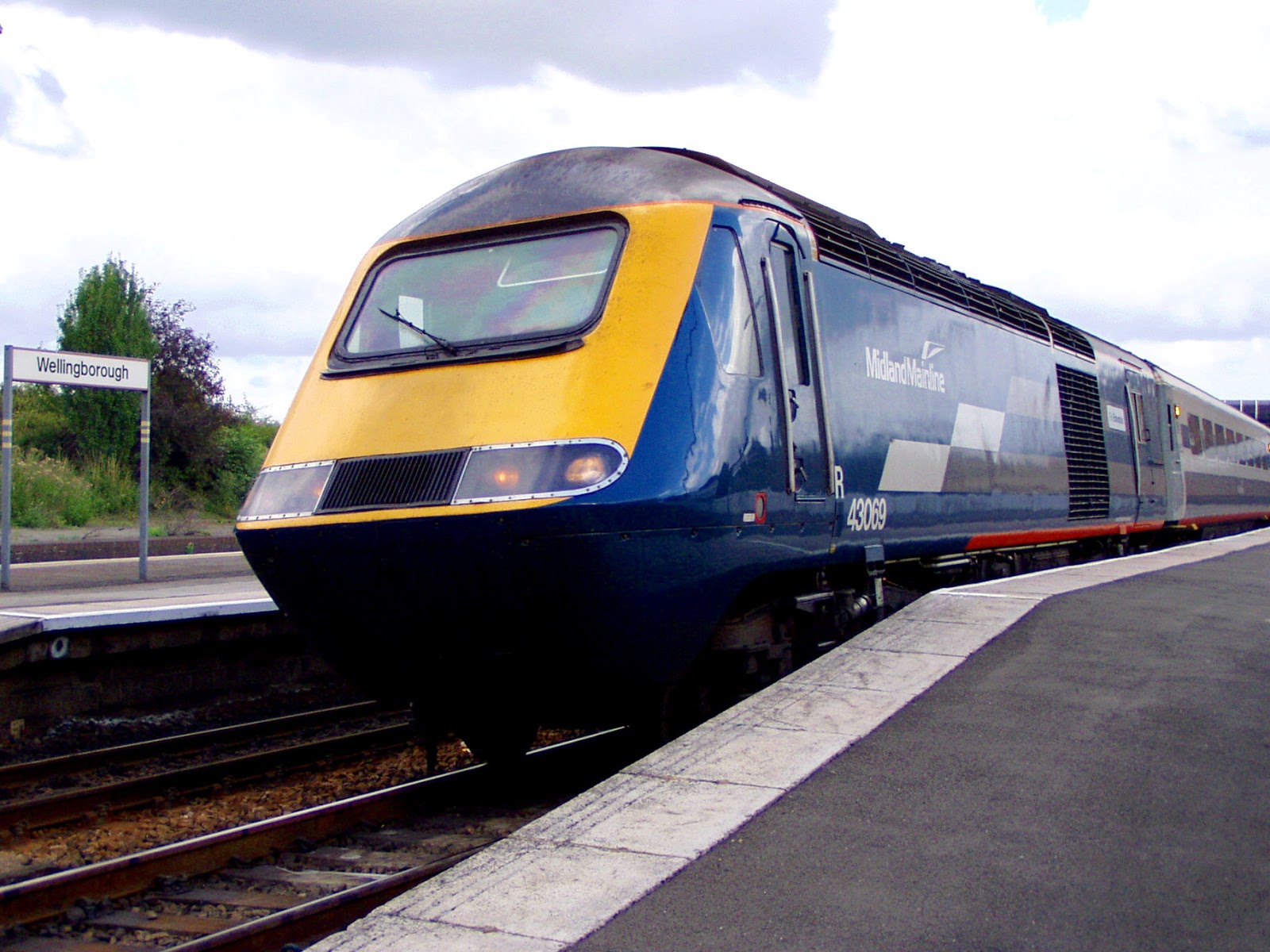 'Along These Tracks' Train Photos Site : Photo Collection Class 43 HST ...