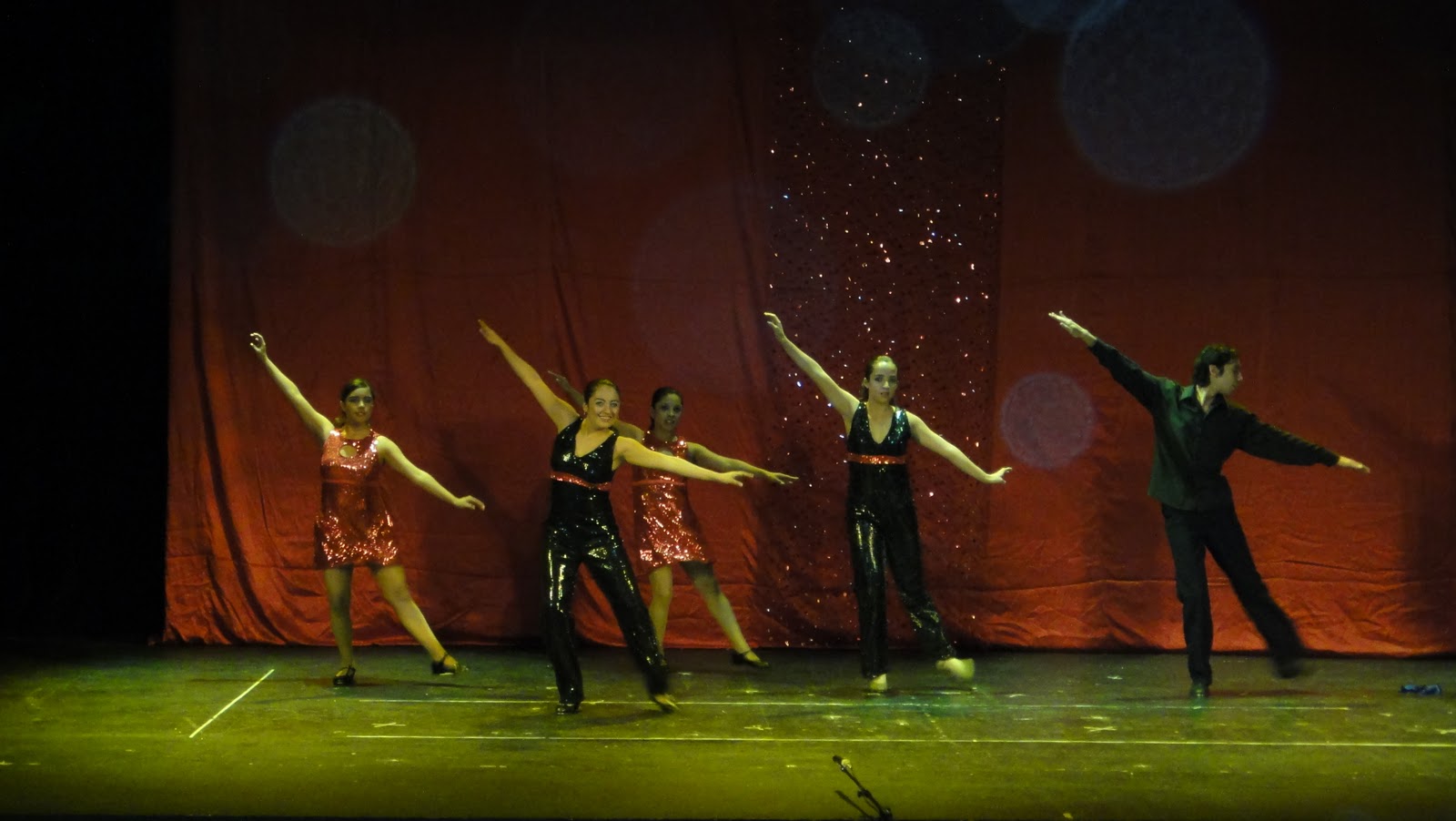 DANSING STUDIO: Fotos