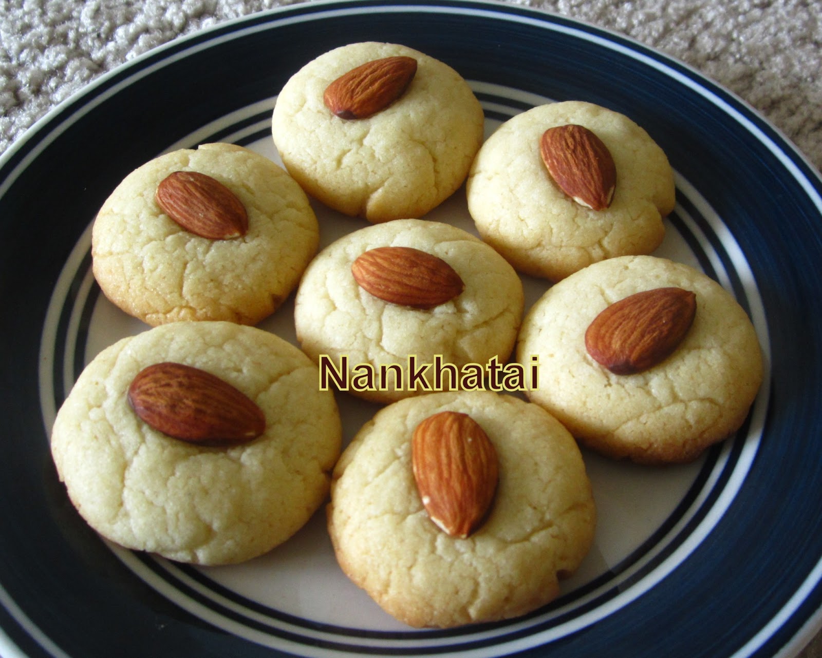 Welcome Foodie !!: Nankhatai