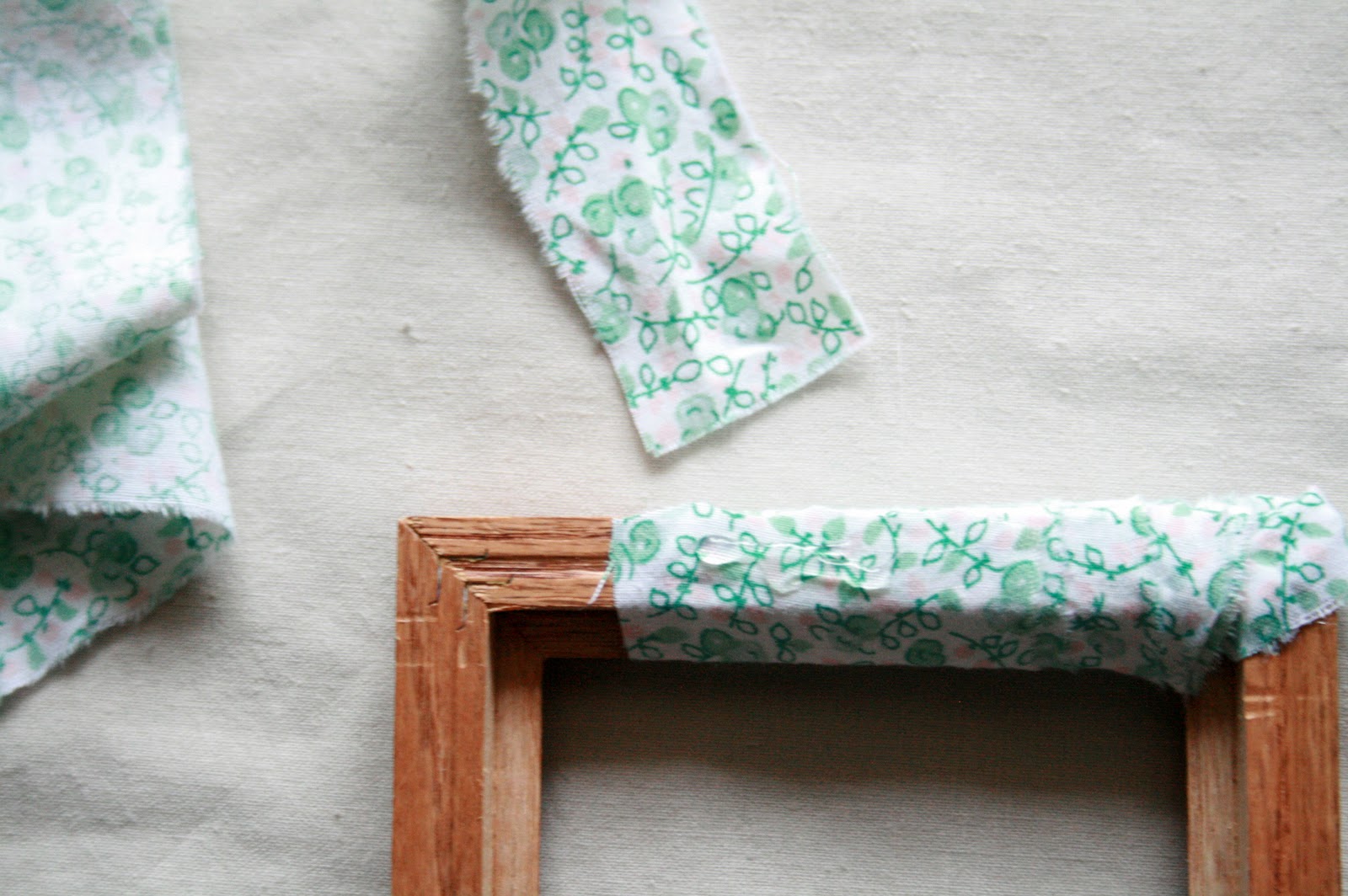 The Creative Place: DIY :: Fabric Scrap Wrapped Frame