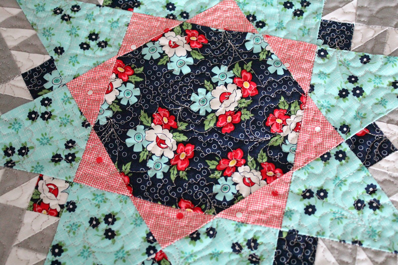 Plume Mini Quilt + Your Free July 2017 Calendar - Threadbare Creations