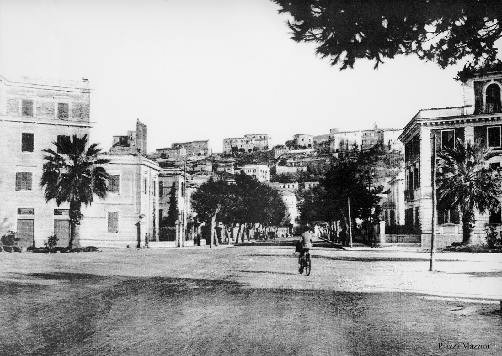 Pisco Montano: Terracina antica in foto