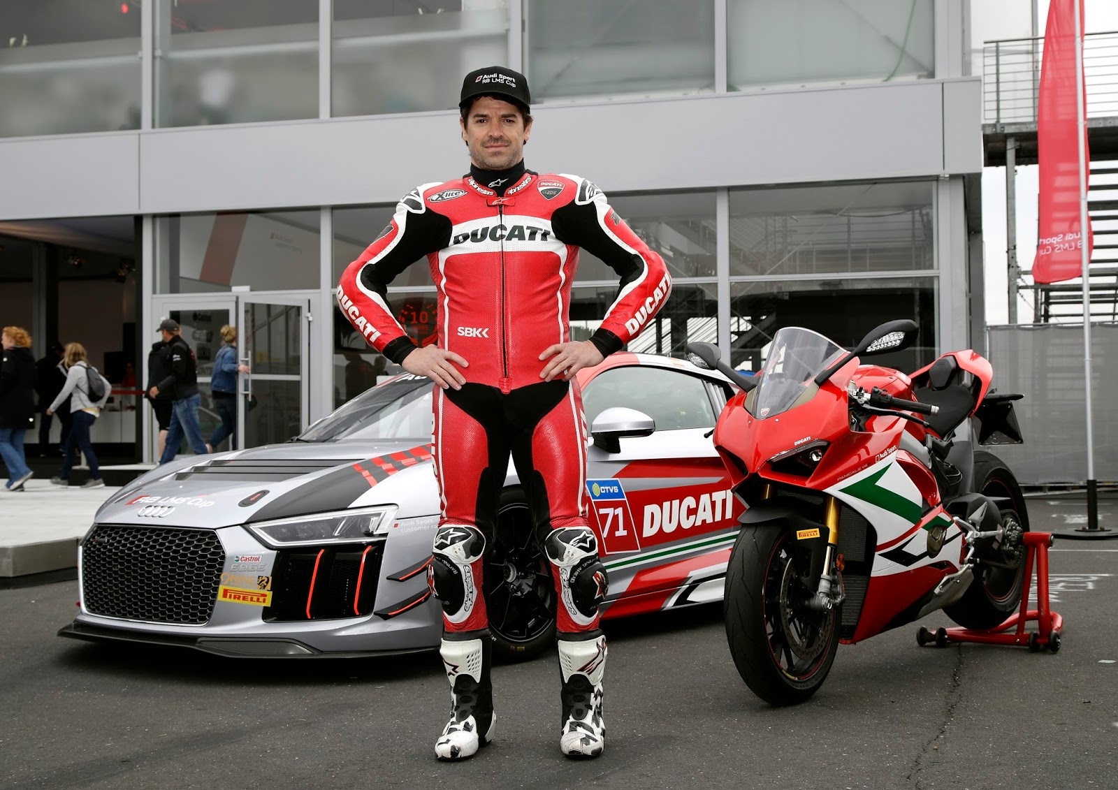 Il Ducatista - Desmo Magazine: Carlos Checa con Audi al Nürburgring