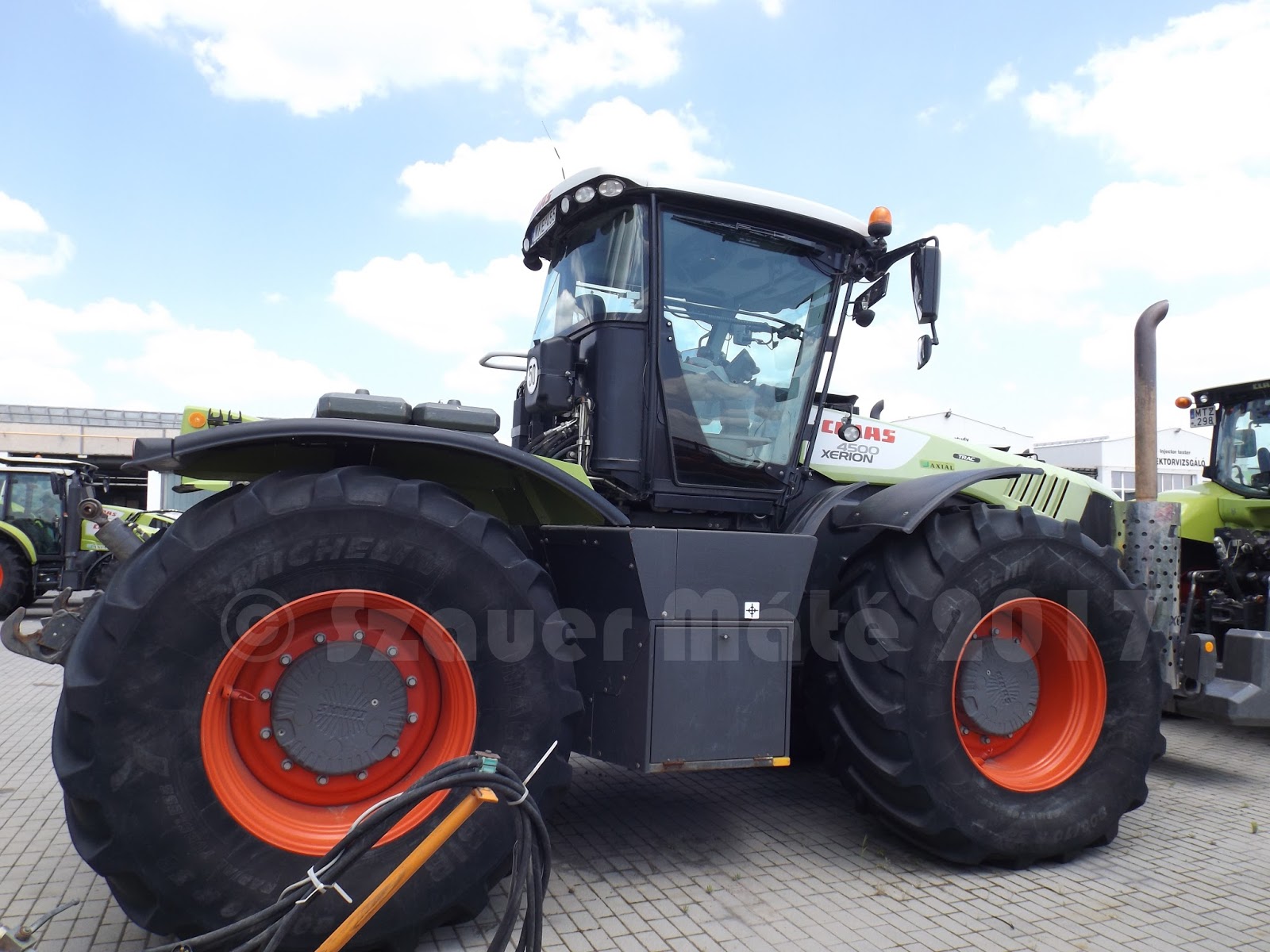 ..Mezőgépek..: Fakó igásló : Claas Xerion 4500 ( '09)