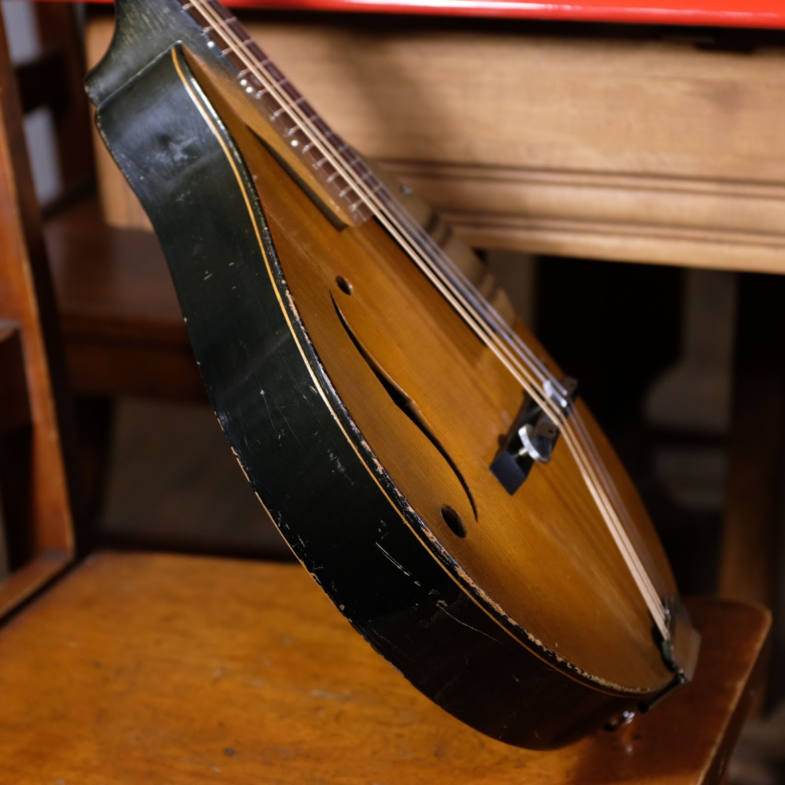 1930s Orpheum-branded Strad-O-Lin Archtop Mandolin