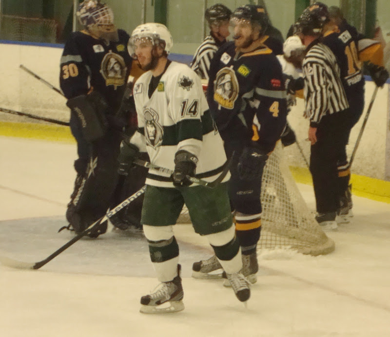 The Shiretown Blogger: Slammers narrowly edge Mariners in game one ...