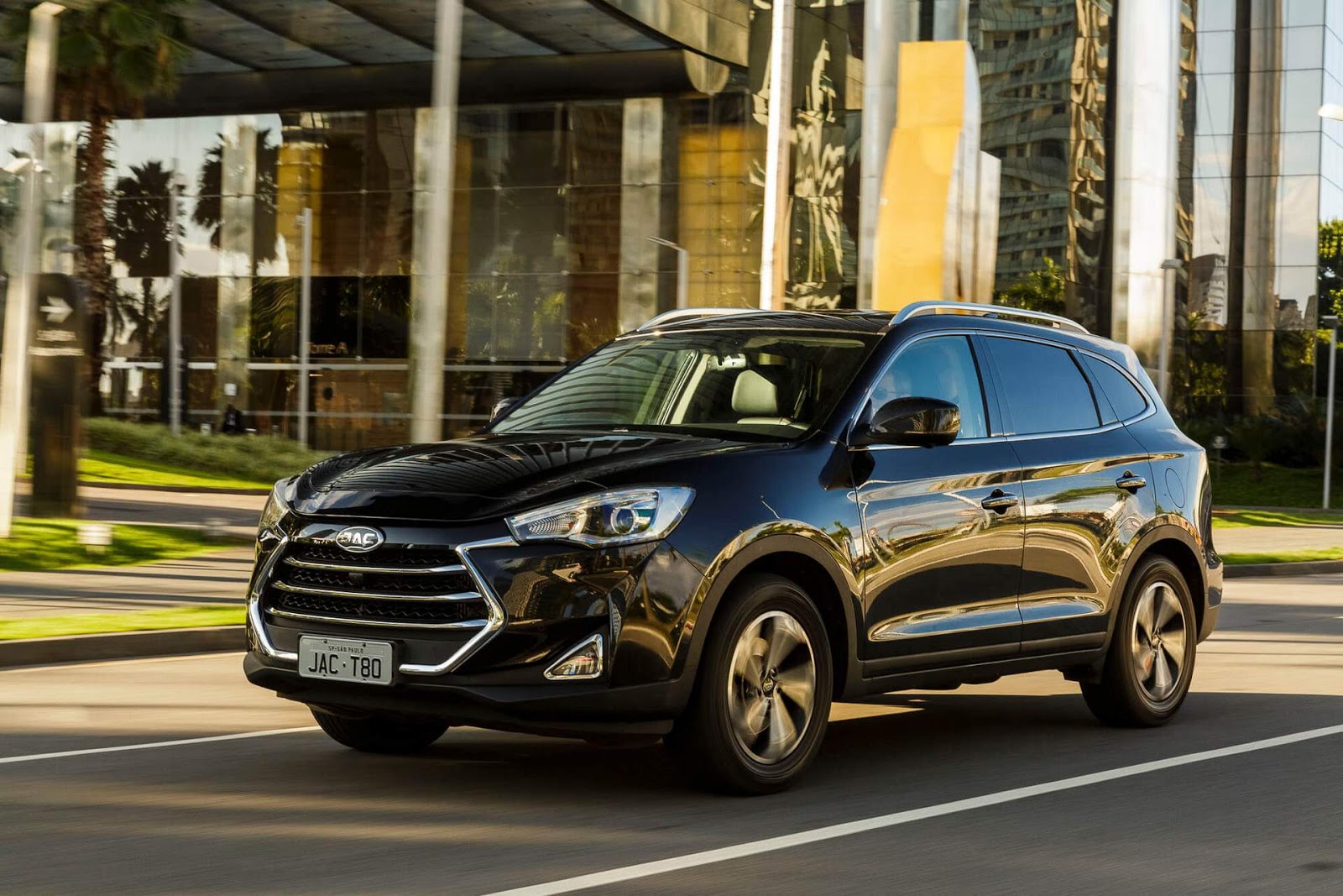 Novo JAC T80 2019 - SUV 7 lugares: fotos, preço e consumo