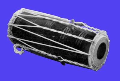 Tamasha: The folk theatre of Maharashtra : Musical instruments of Tamasha