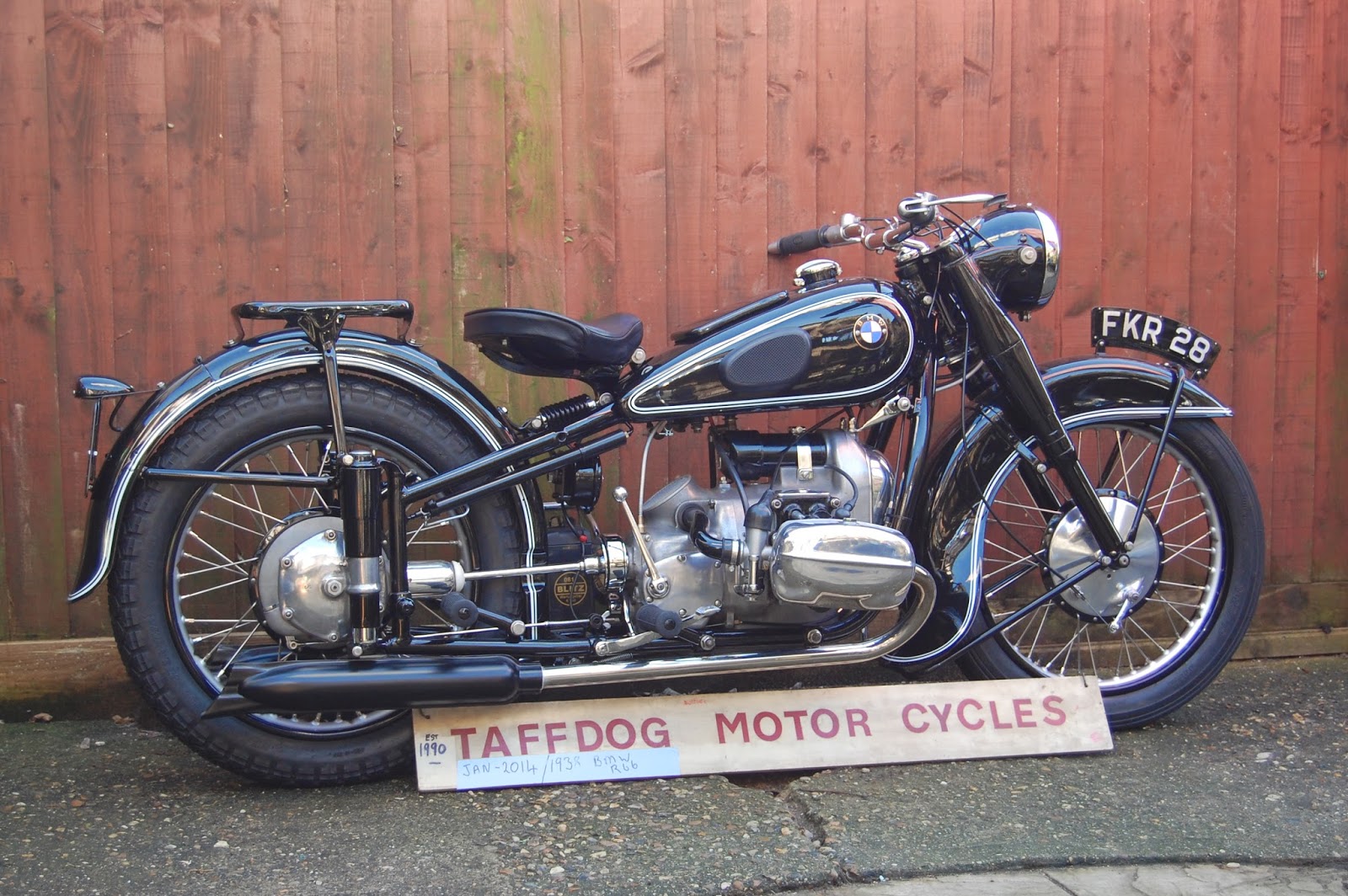 The ministry of Restoration.: 1938 B.M.W R66