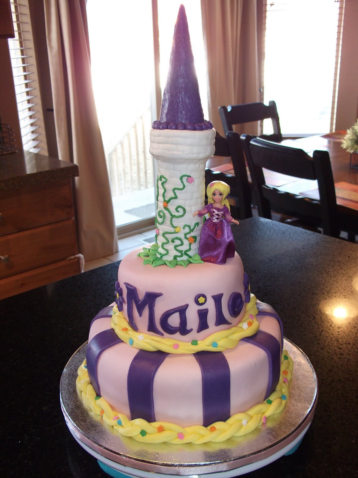 Tangled Cake - BabyCenter