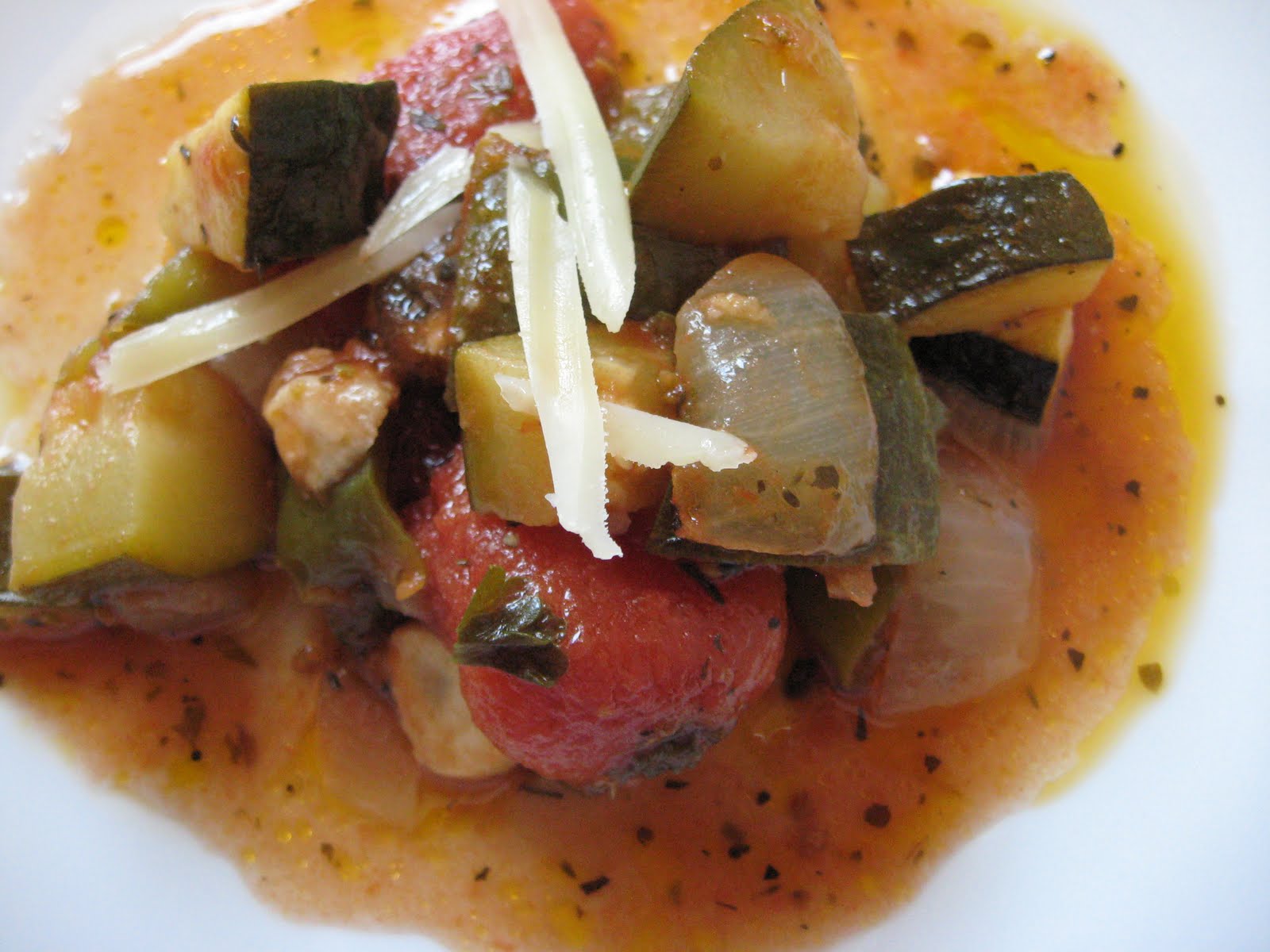 she's in the kitchen: fresh zucchini provencal