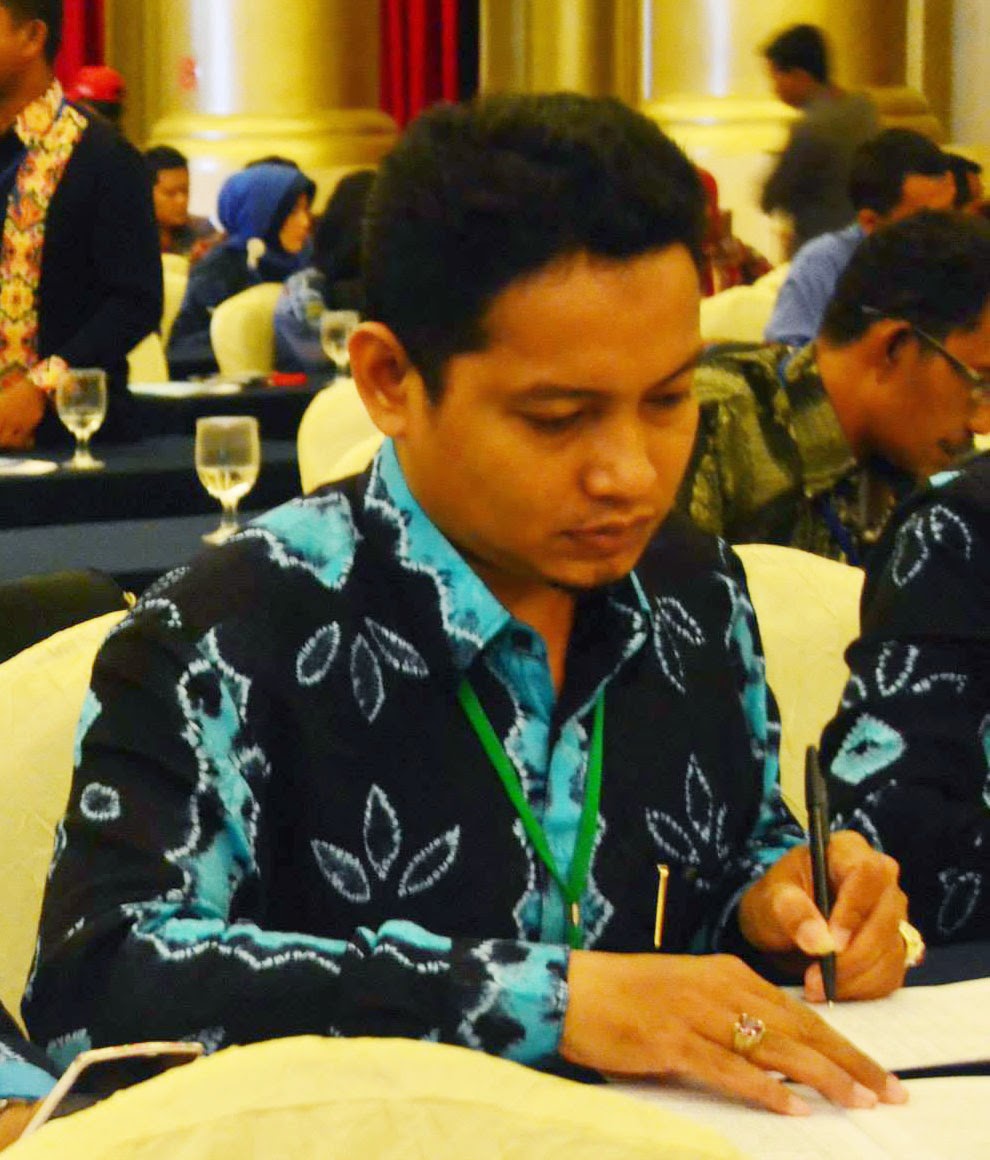 CARA DAN TIPS MENJADI PENULIS DAN PENGARANG YANG BAIK ~ Sumber Belajar