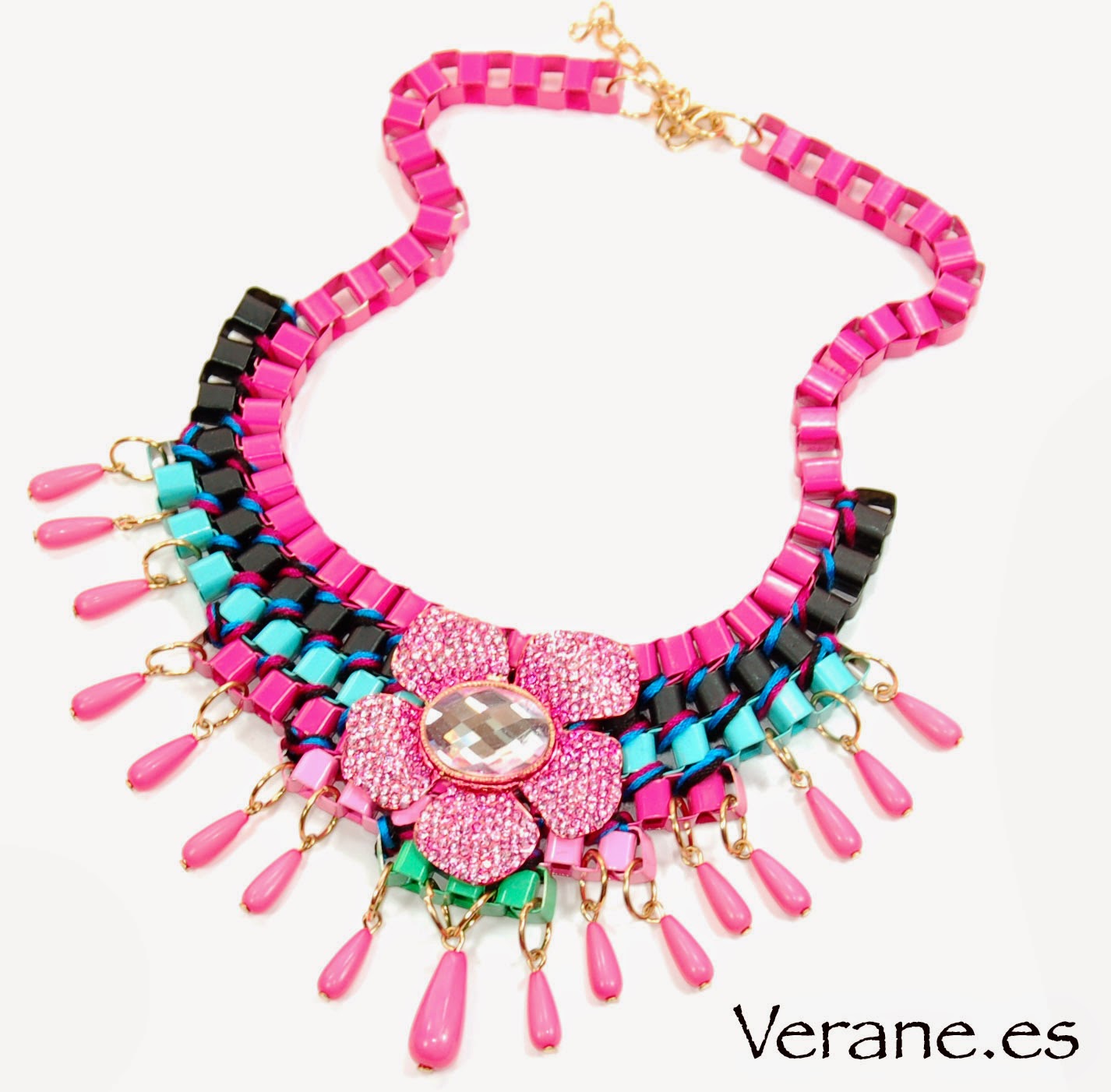 Collares Baberos: Maxi-Collares Modernistas
