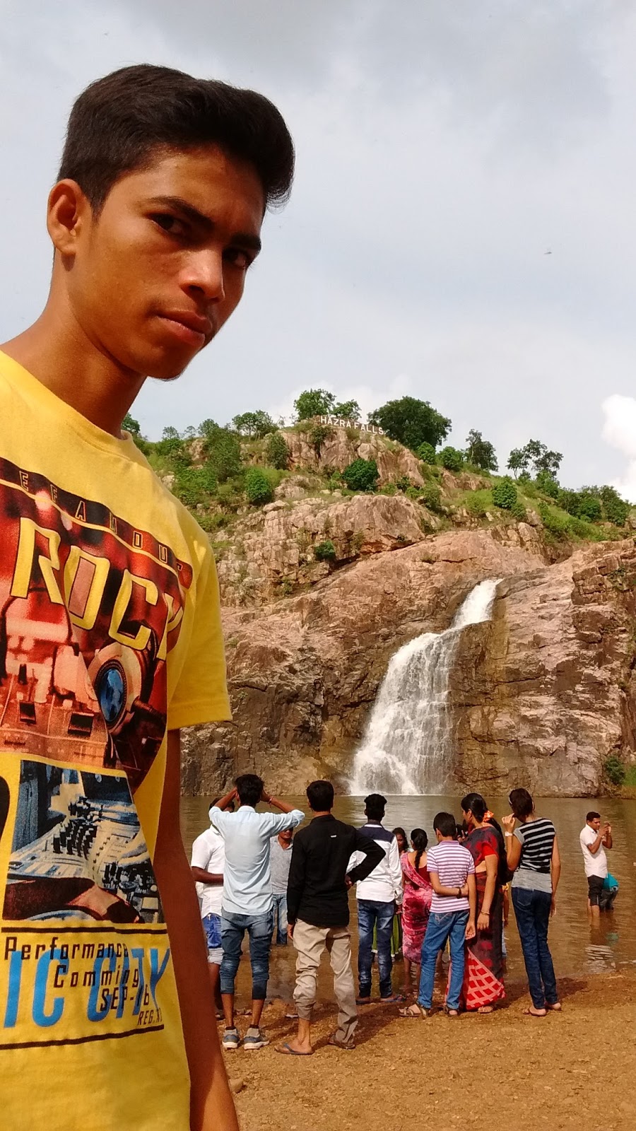 yogesh shende photos: Hajra fall photos