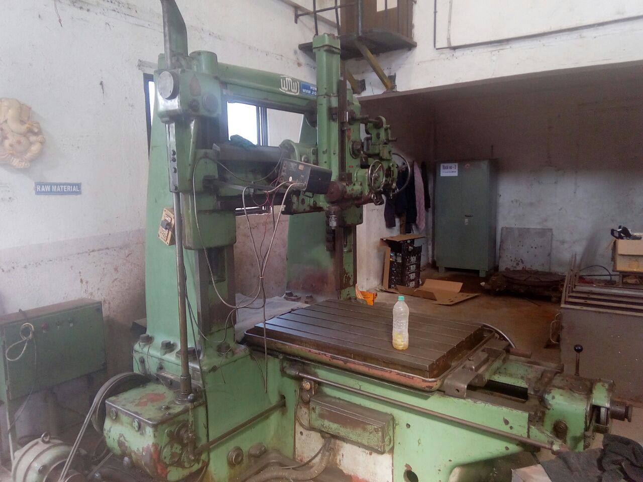 Bombay Machine Tools: Milling Grinding Cylyndrical Machinery in Bhosari ...