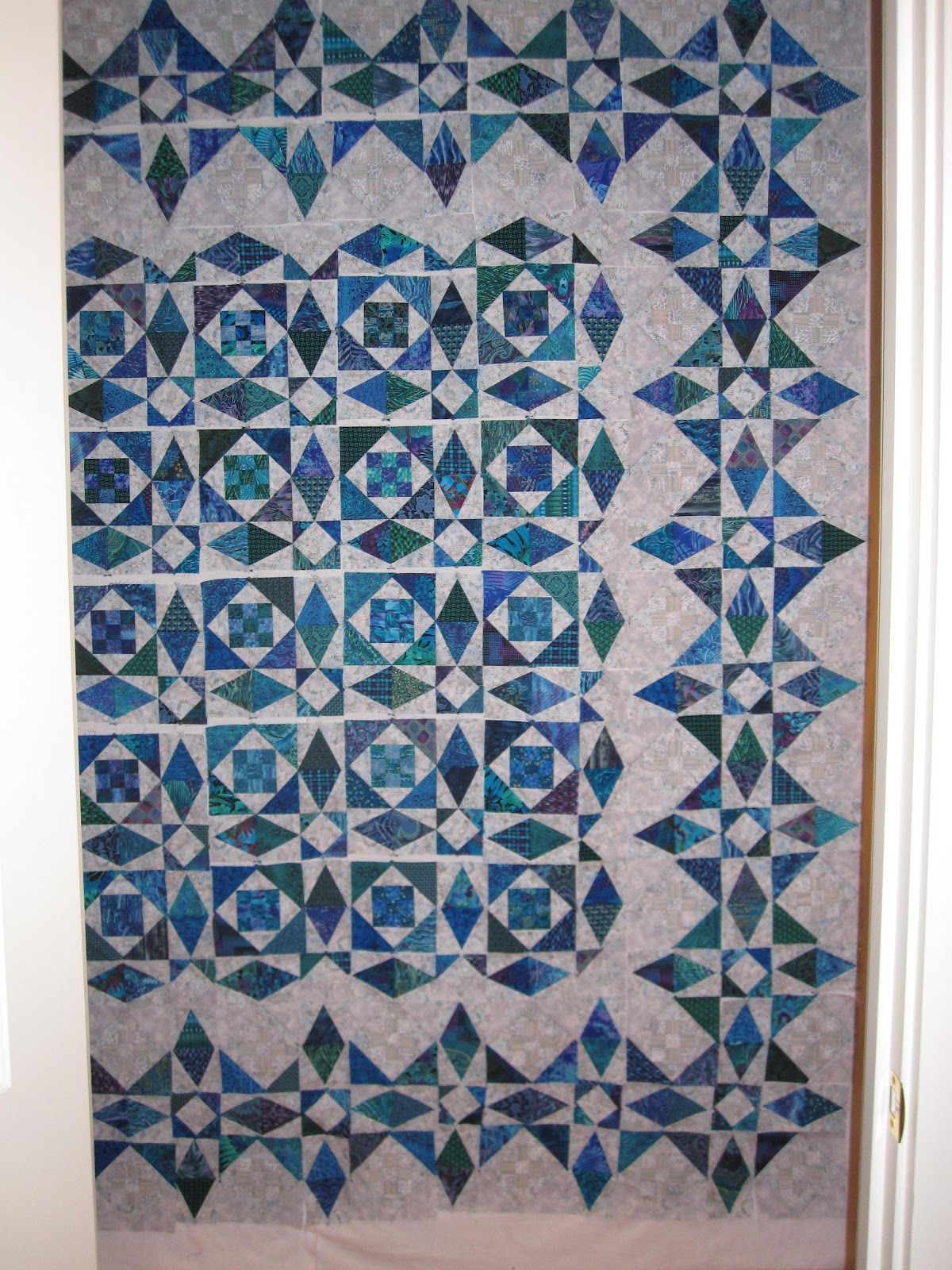 Julie's Quilts and Costumes: Blogger's Quilt Festival--Storm at Sea