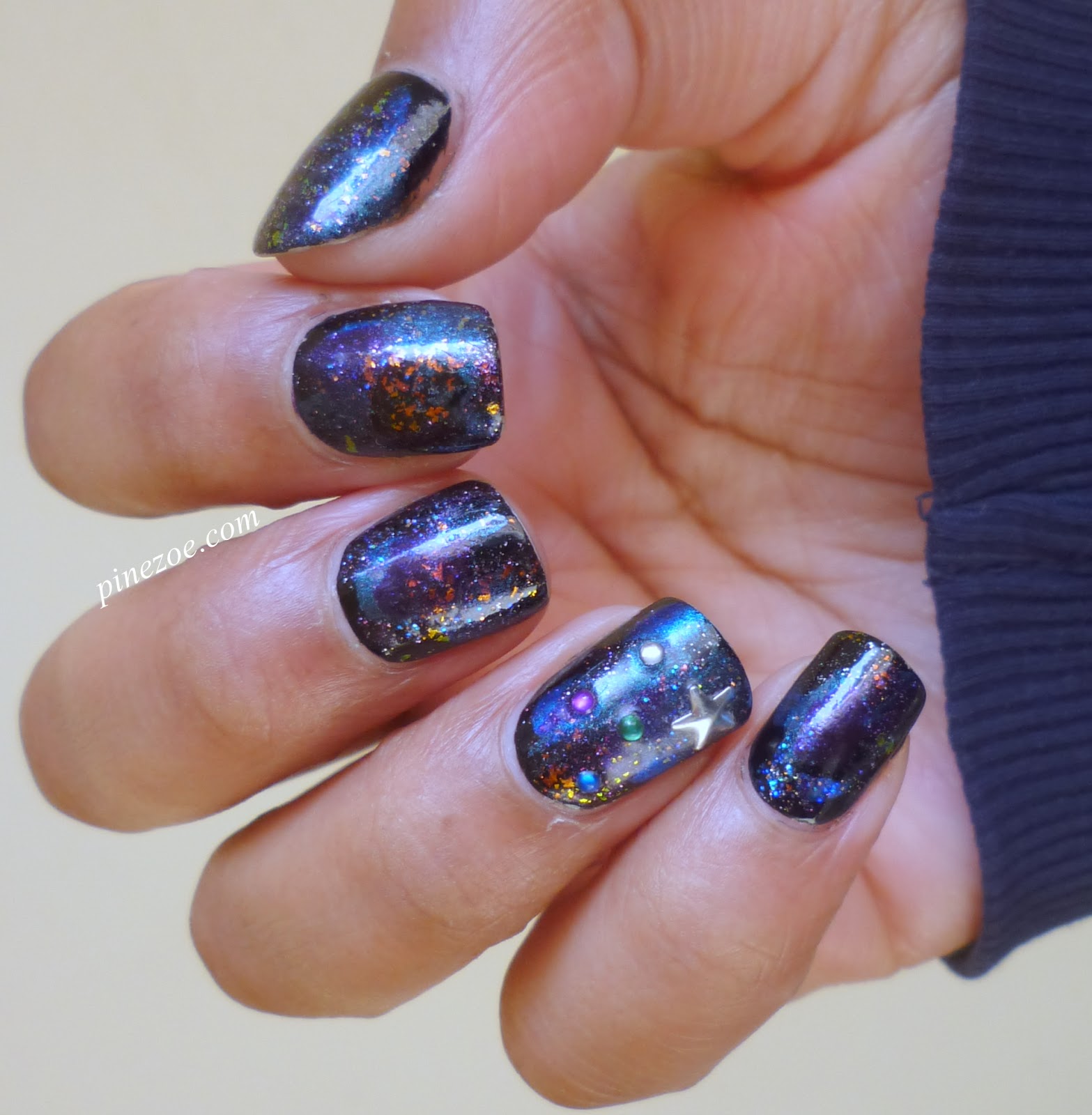 The Black and Glitter Dayz : Galaxy Nail!