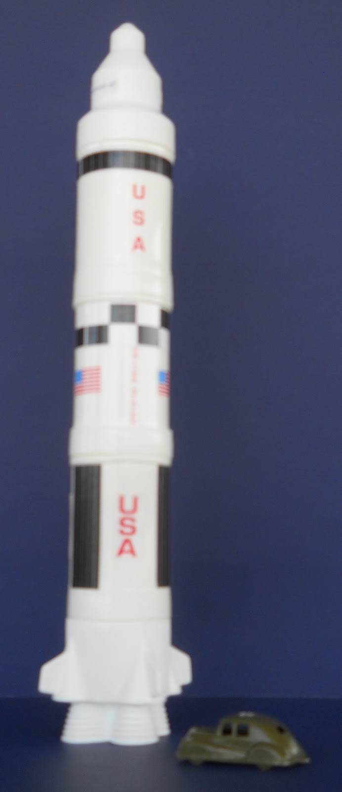 Toys and Stuff: Hardee's Apollo 13 Pog Collector Case - Stage 3