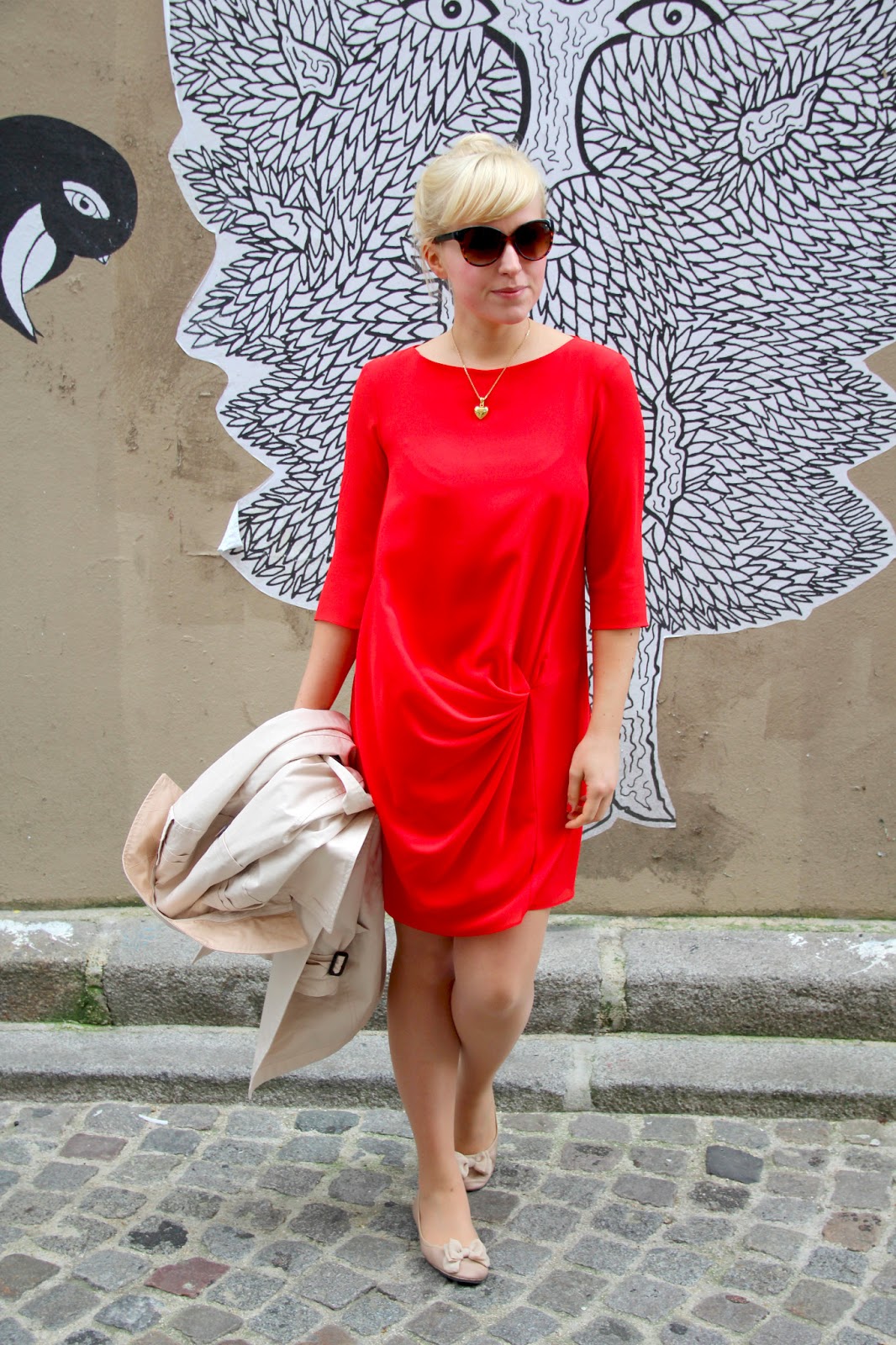 Haarschnitt: Das rote Kleid.