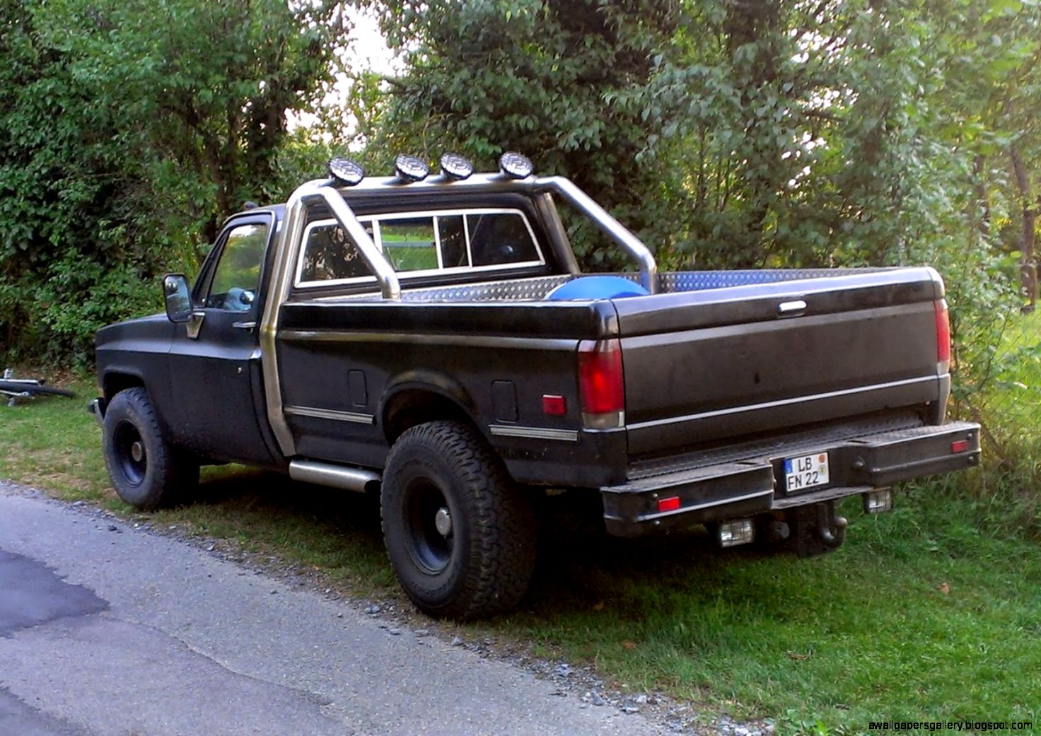 Beat Up Ford Truck | Wallpapers Gallery