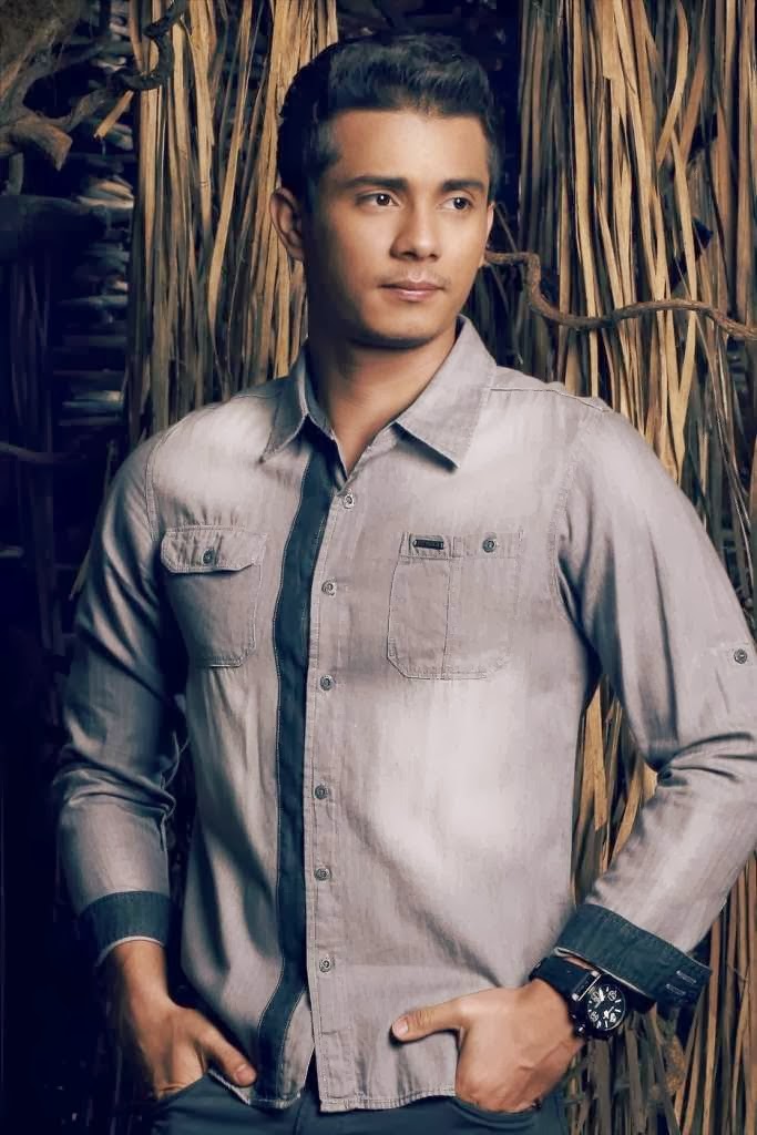 Man Central: Ejay Falcon: In Casual Wear