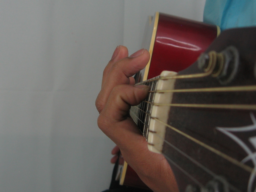 Guitar Bender: Proper Hand Positioning