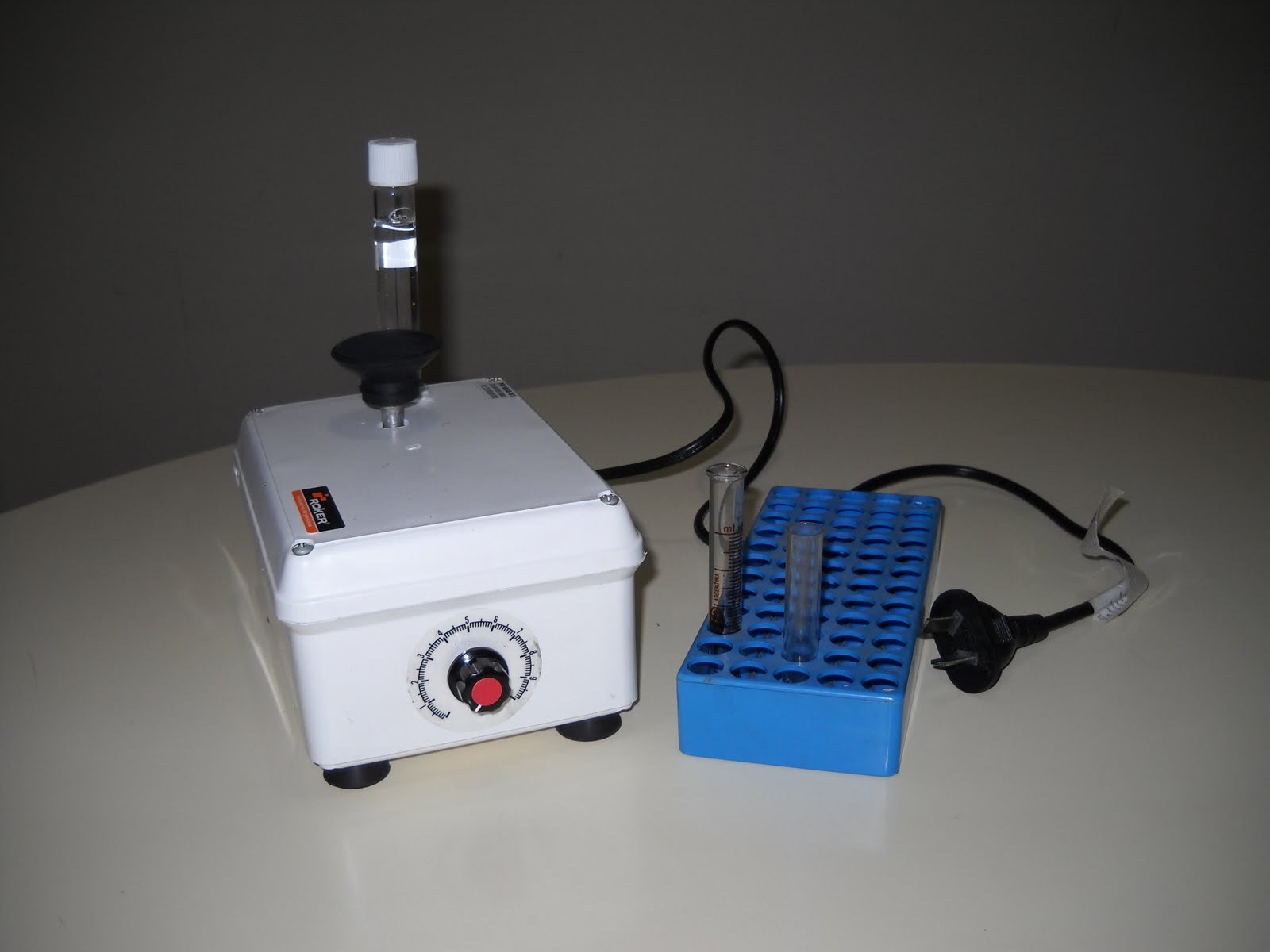 ELECTROMEDICINA PARA LABORATORIOS - ALBERTO ROHDENBURG: Agitador Vortex