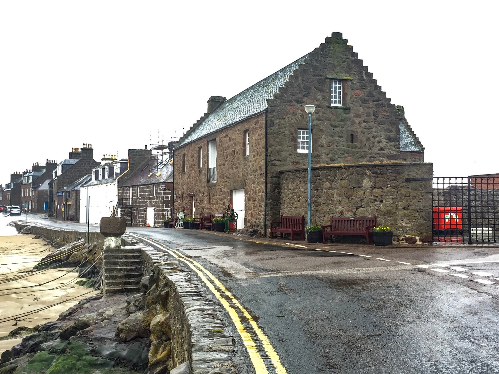 Old Age Travellers.: Stonehaven Aberdeenshire Scotland.