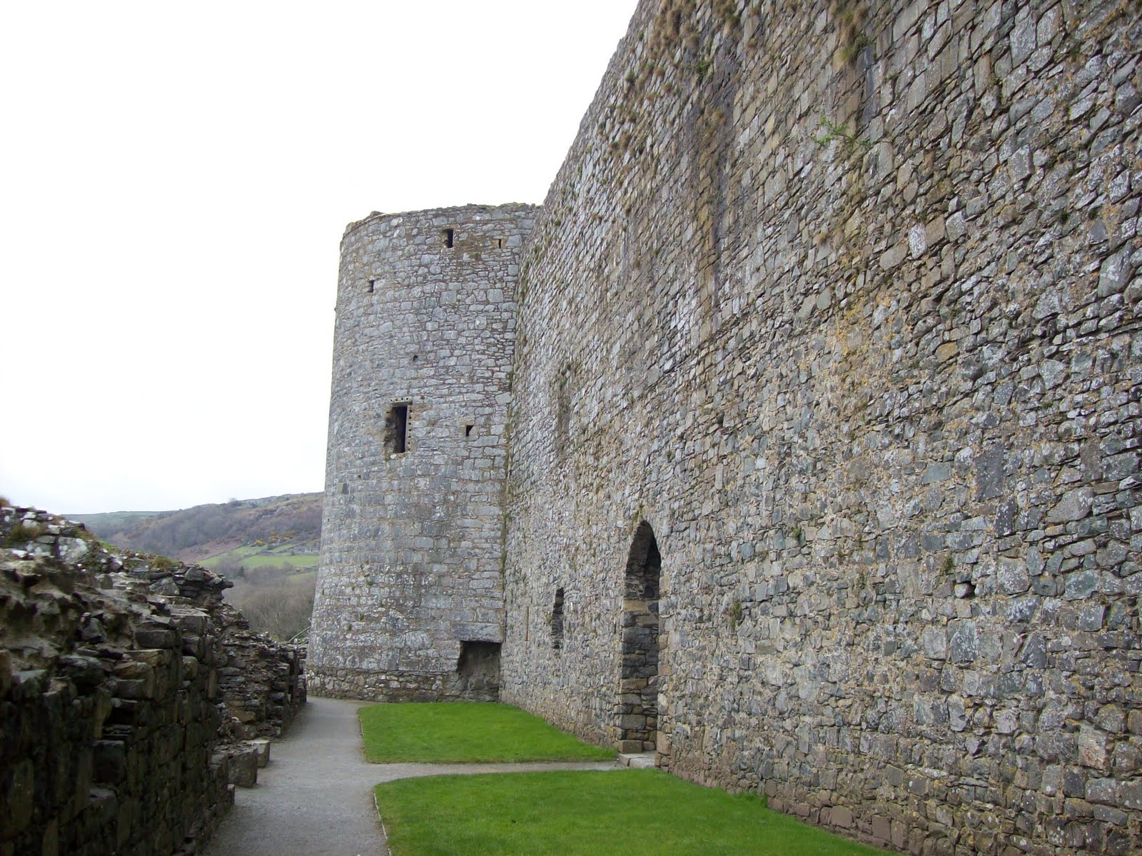 A GHOST HUNTERS DIARY: Harlech Castle
