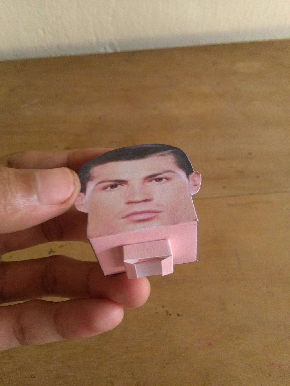 MARI BERKREASI: TUTORIAL CARA MEMBUAT PAPERCRAFT CR7