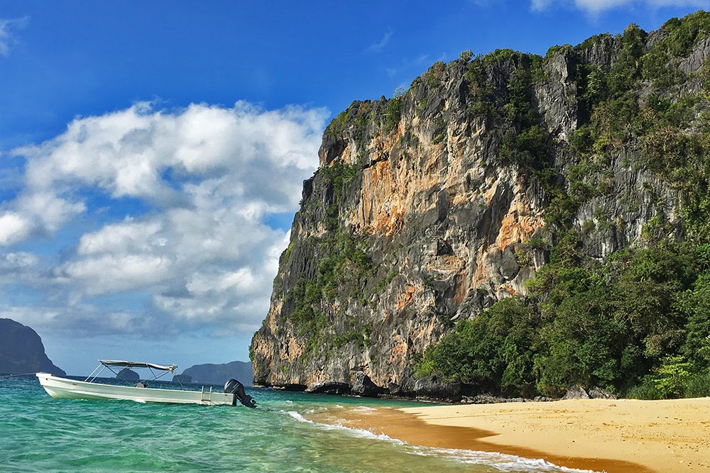 Helicopter Island - Hamlet's Lair