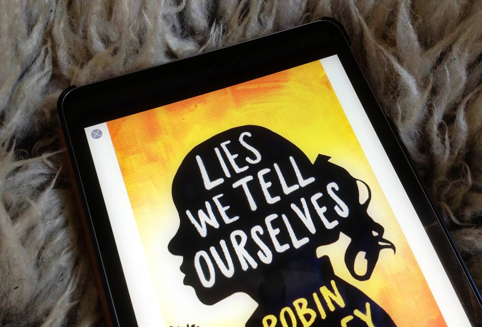 kueckibooks: |Etwas andere Rezension + Gedankenkarusell| "Lies we tell ...