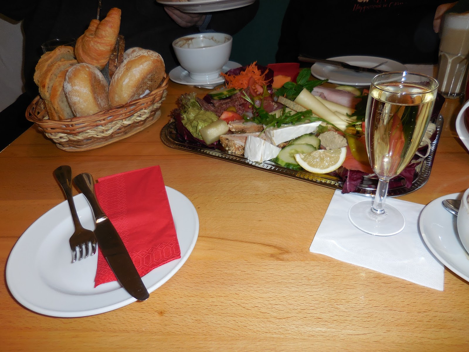 Fun Tour Guru Goes Off the Beaten Path: Food for Thought, Frankfurt ...