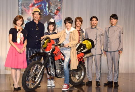 Kamen Rider Build - Main Series Cast Announced & Press Conference Video ...