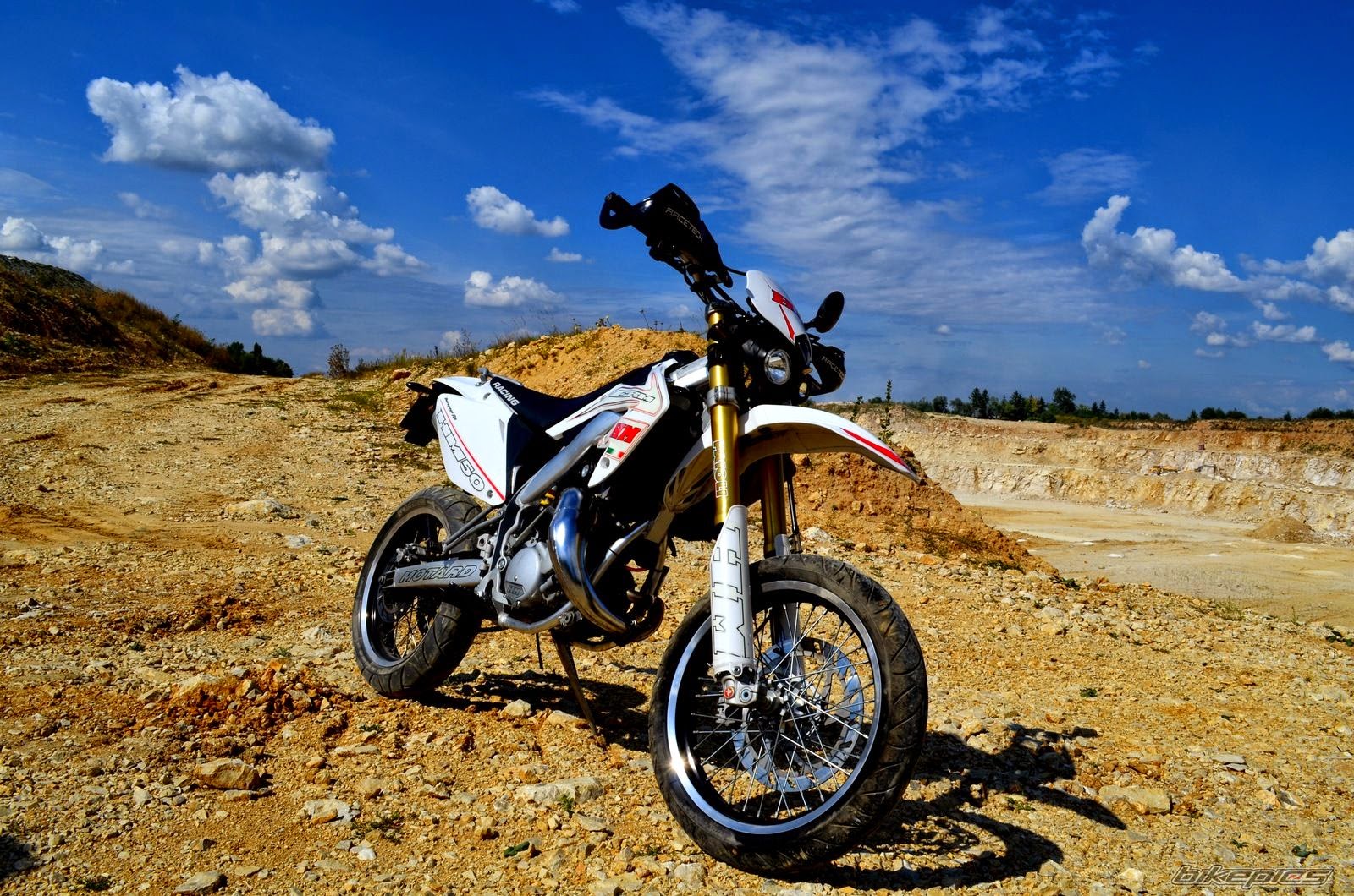 Pierwsze spotkanie z jednośladem 50cm3 by tzr: Honda HM CRE 50