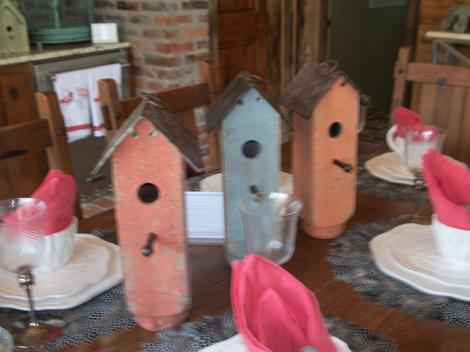 PAINT OR DIG: TABLESCAPE FOR THE BIRDS