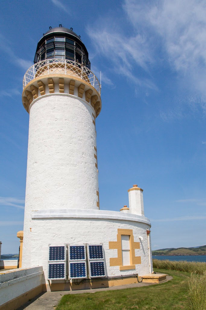 Sea kayaking with seakayakphoto.com: Murder at Little Ross Lighthouse.