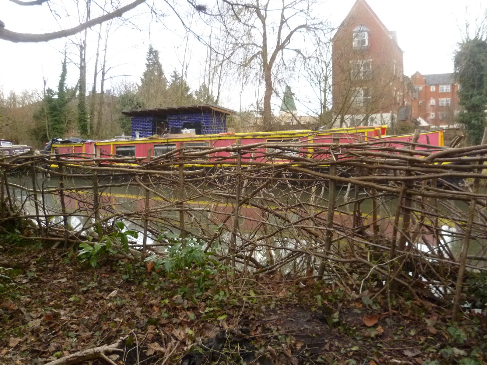 Worcester College Gardeners 2009-2018: Reinforcing The Canal Hedge With ...