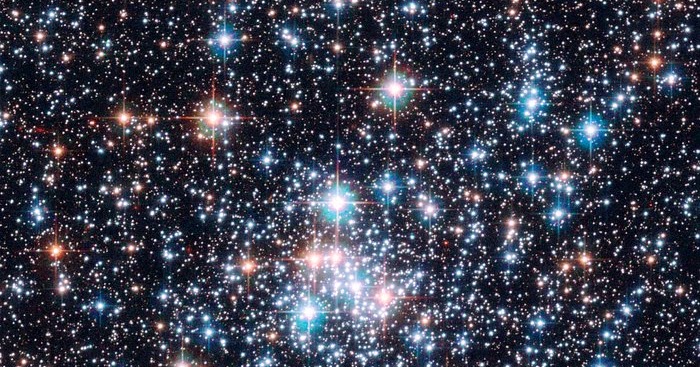 NGC 290 y NGC 265 en la Pequeña Nube de Magallanes.